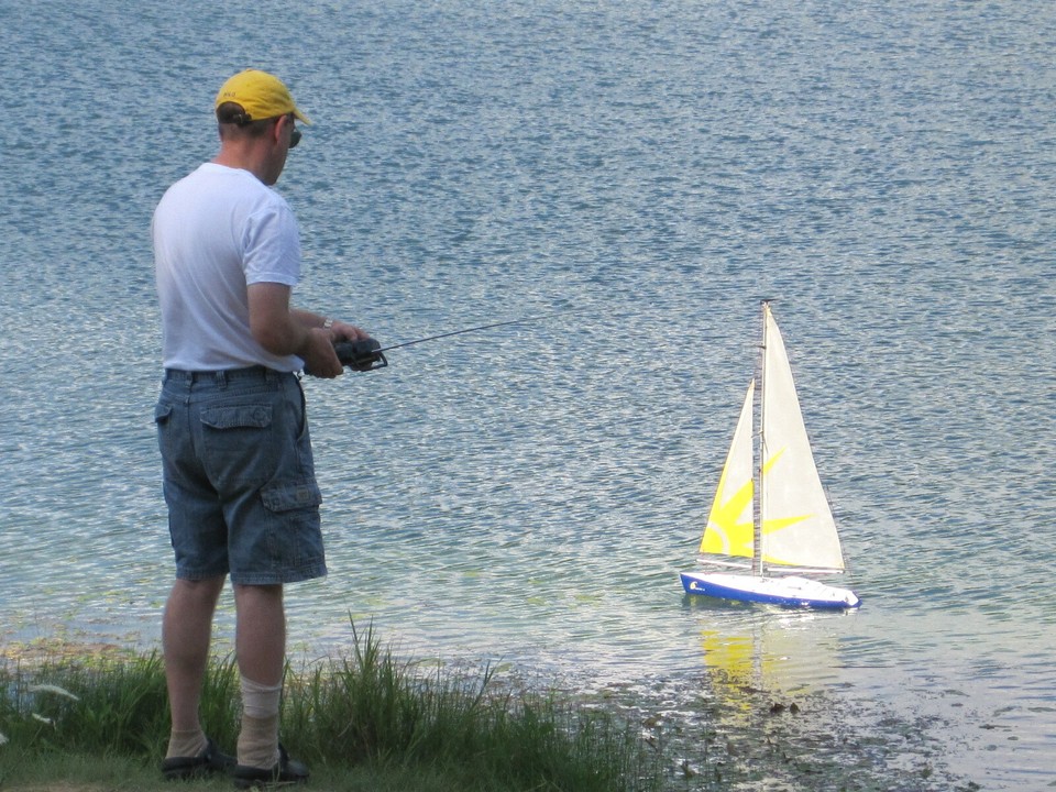 LINE THREAD ONLY 1.1mm RC SAILBOAT Model radio control 1 meter Red Blue ...