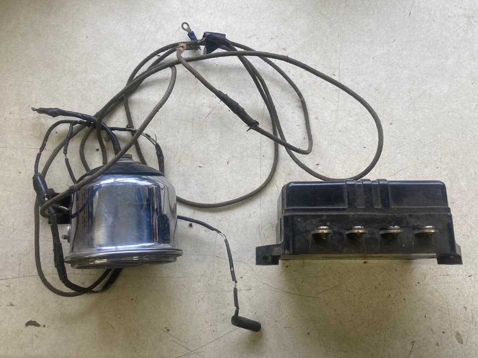 Vintage Sun Chrome Cup 6K Tach 12V Volt 8 Cylinder Tachometer ...