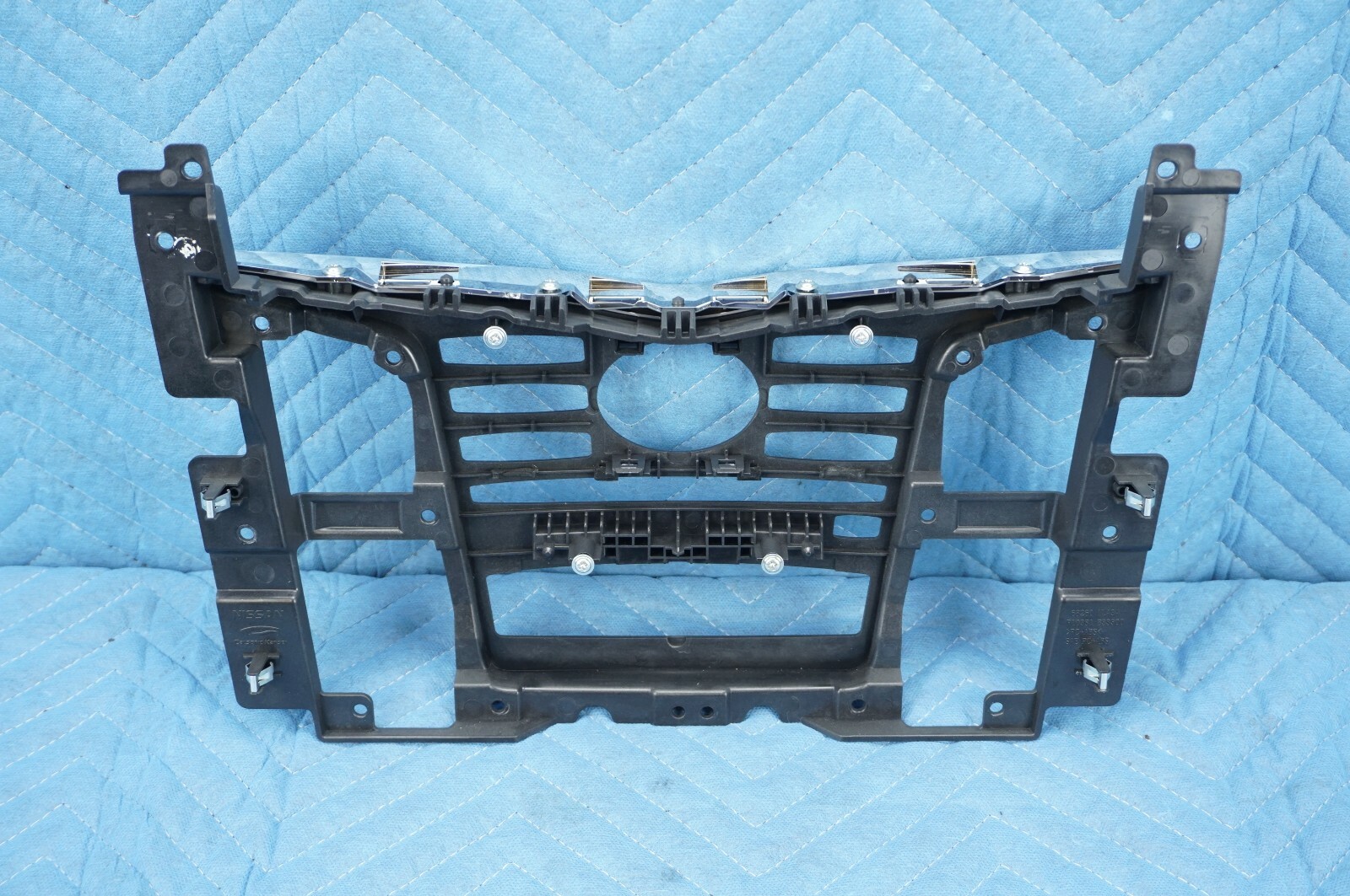 Infiniti QX56 Radio Console Bracket Bezel 68260-1LA3A 2011-2013 OEM | eBay