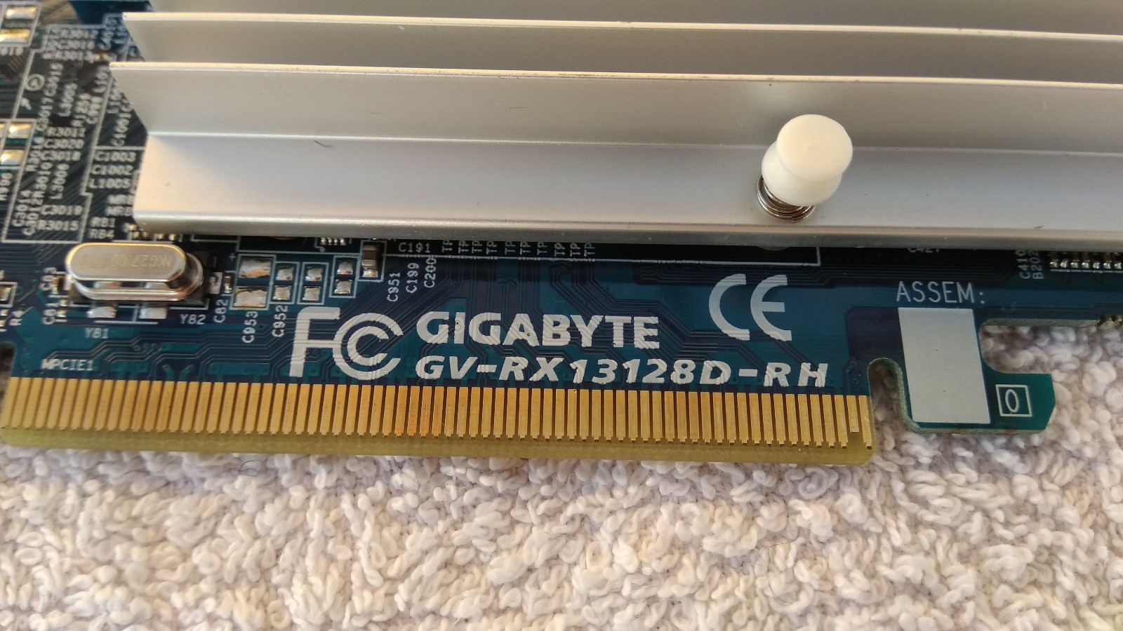 Gigabyte ATI Radeon X1300 (GVRX13128DRH) 128 MB DDR2 SDRAM PCI Express ...