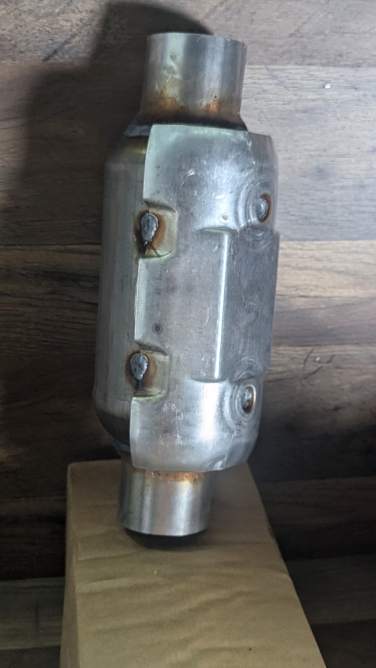 Walker 93252 Universal EPA Compliant Catalytic Converter 2.25" Inlet ...