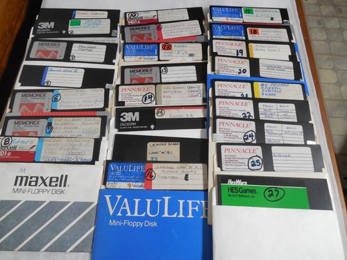 Commodore 64 5.25” (24) Floppy Disk Lot of 50+ Games Programs Vtg 80s ...