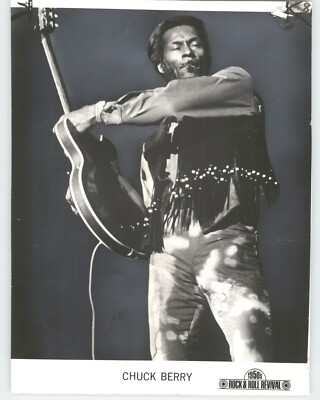 ICONIC Singer & Guitarist CHUCK BERRY in Concert VINTAGE 1971 Press ...