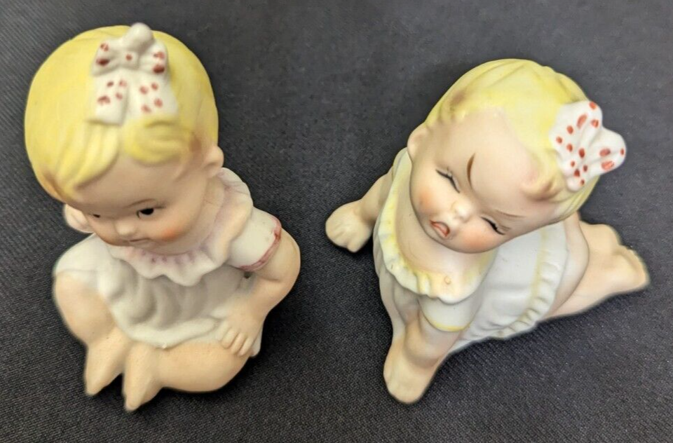VINTAGE PORCELAIN BISQUE BABY GIRL CRYING CRAWLING FIGURINE IN WHITE ...