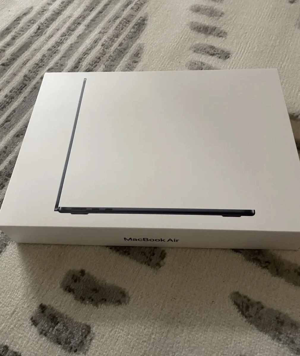 Macbook Air 2022 Box
