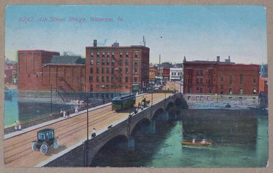 PRE LINEN POSTCARD 4TH STREET BRIDGE WATERLOO, IOWA 1911 ANTIQUE CAR ...