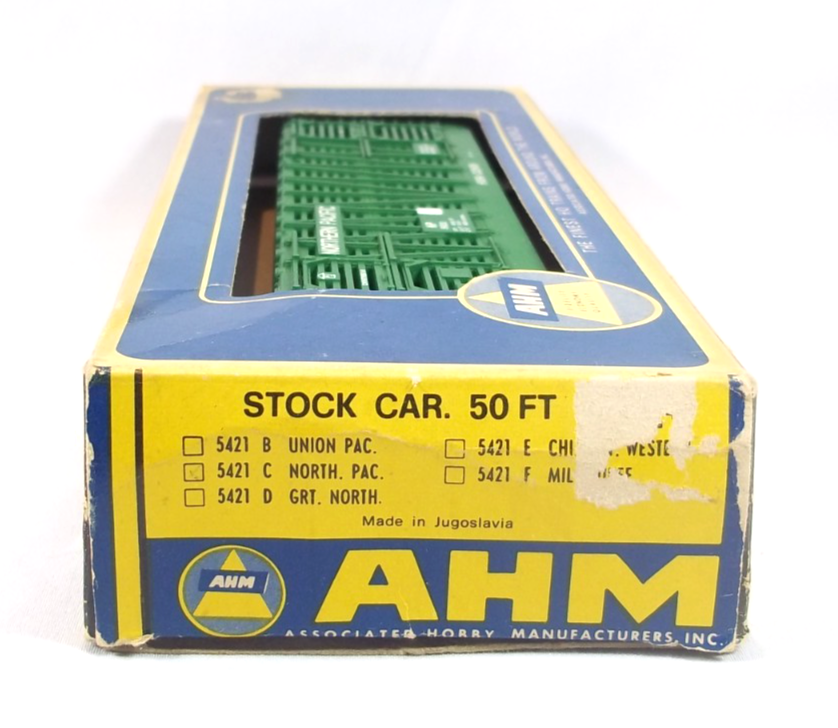 AHM HO Scale Stock Car 50' Northern Pacific No. 5421C Green w/Original ...