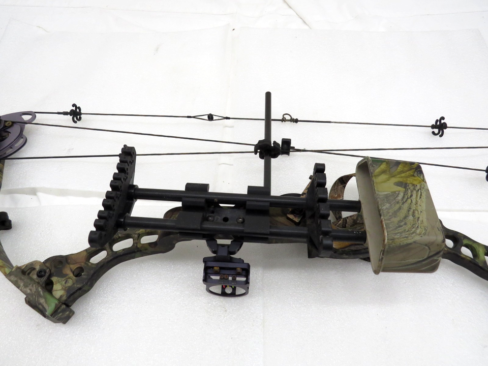 Bowtech Old Glory Left Hand Compound Bow W/3 Pin Site, Quiver, Whisker ...