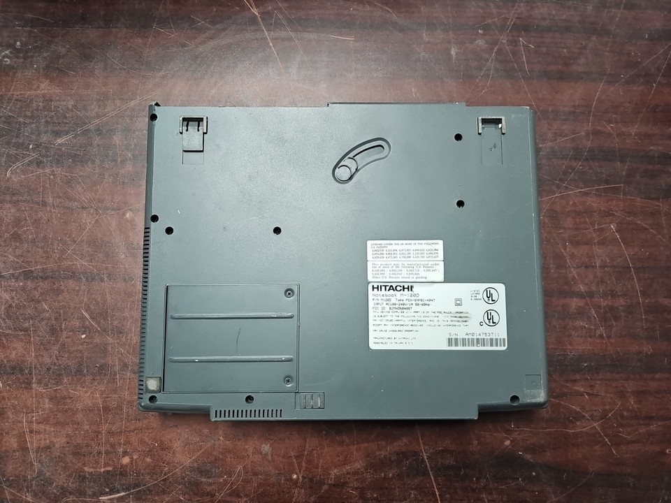 VINTAGE RETRO Hitachi M-120D Notebook Type PCX-5NM01-494T * UNTESTED ...