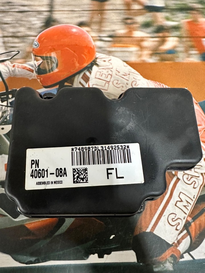 2012 Harley Davidson FLHTK Ultra Limited ABS Pump Brake Module Control ...