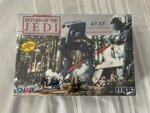 MPC Ertl Star Wars Return of the Jedi AT-ST Snap Model Kit 8734 (1992 ...