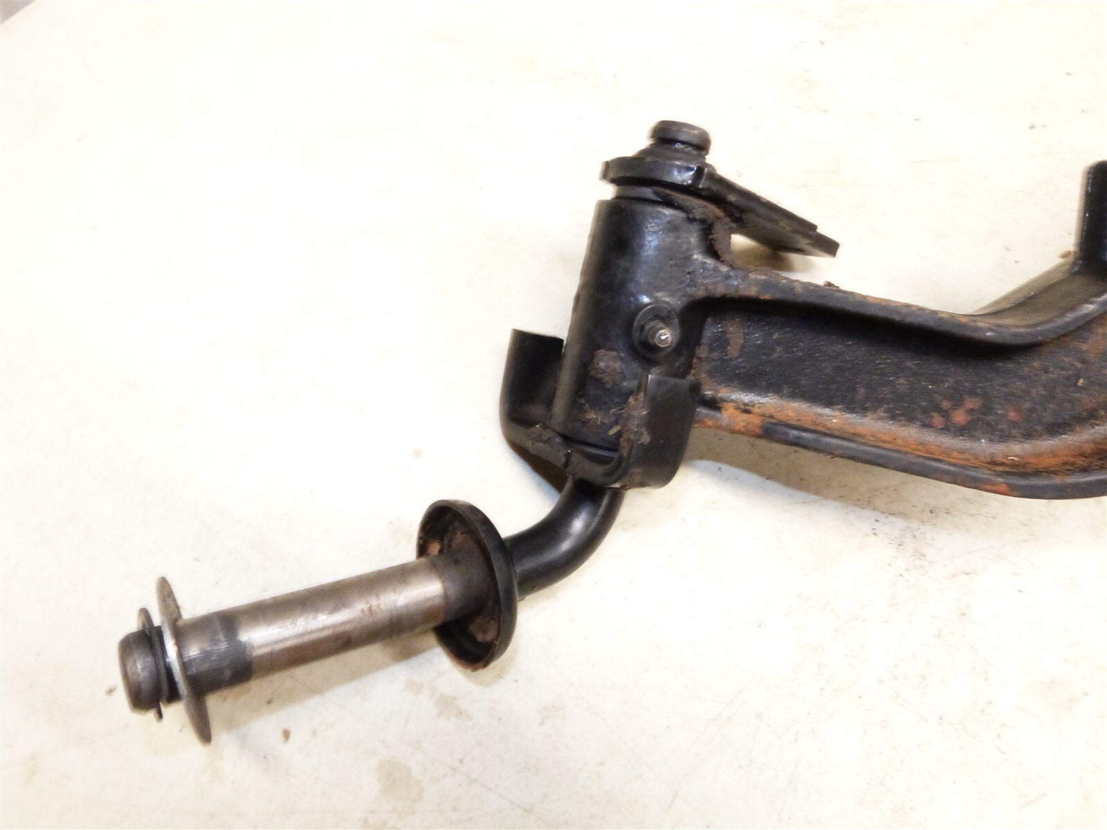 John Deere LT-150 160 170 190 180 Mower Front Axle & Spindles | eBay