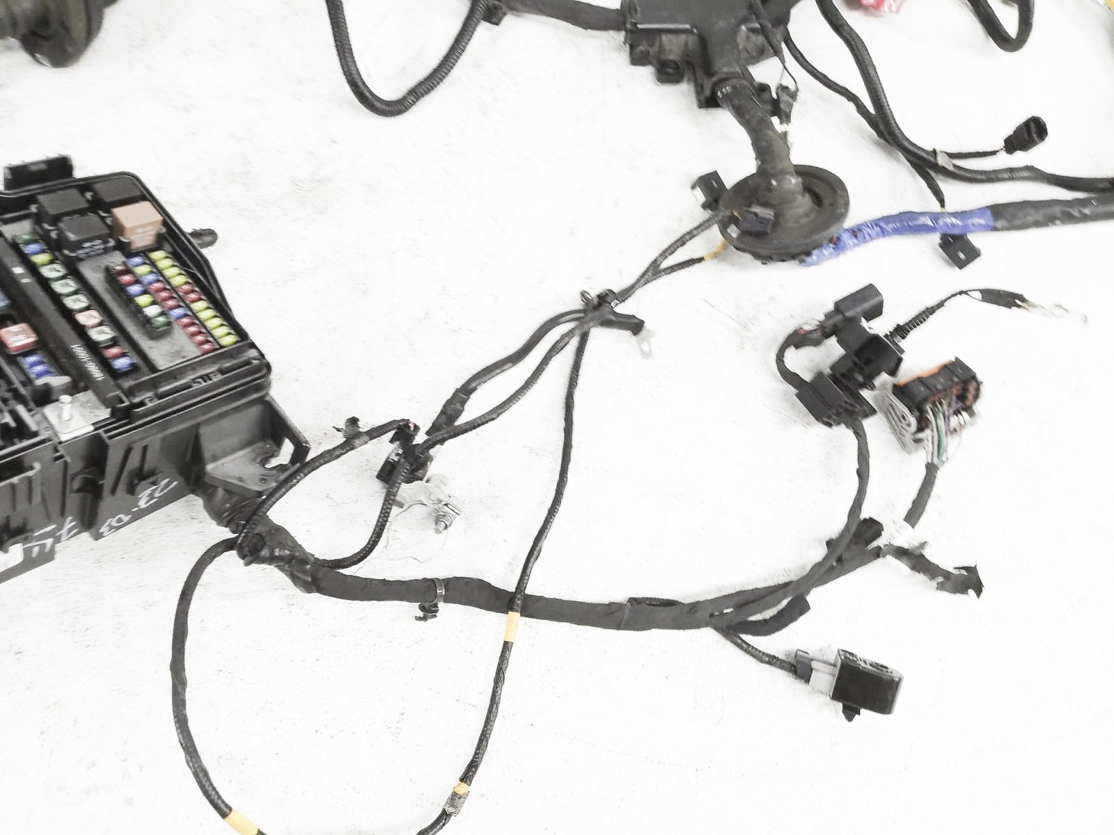 2020 Kia Telluride Front Headlight Room Wiring Harness 91210-S9130 | eBay