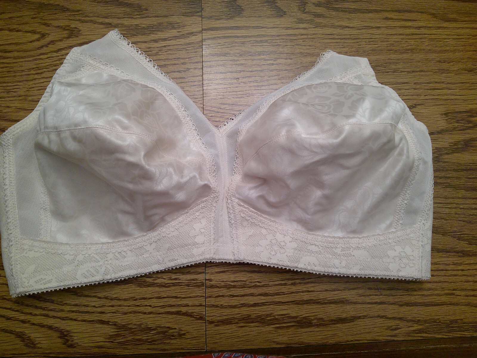 Playtex 18 Hr. Style 4693 sz 38D natural beige comfort strap wirefree bra NEW | eBay