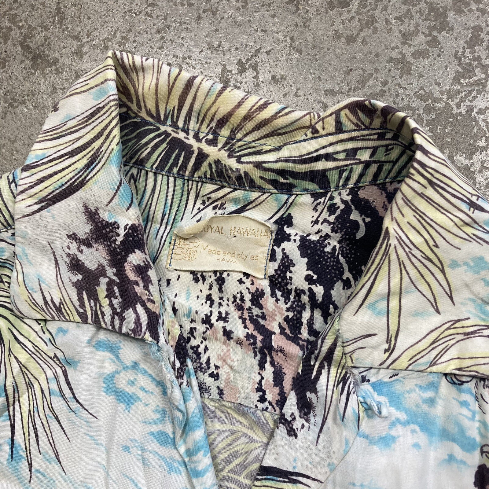 Vintage 1950s 60s Royal Hawaiian Eagle Loop Collar Sh… - Gem