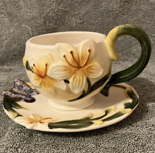 Corner Ruby Garden Collection dogwood flower cup with butterfly saucer ...