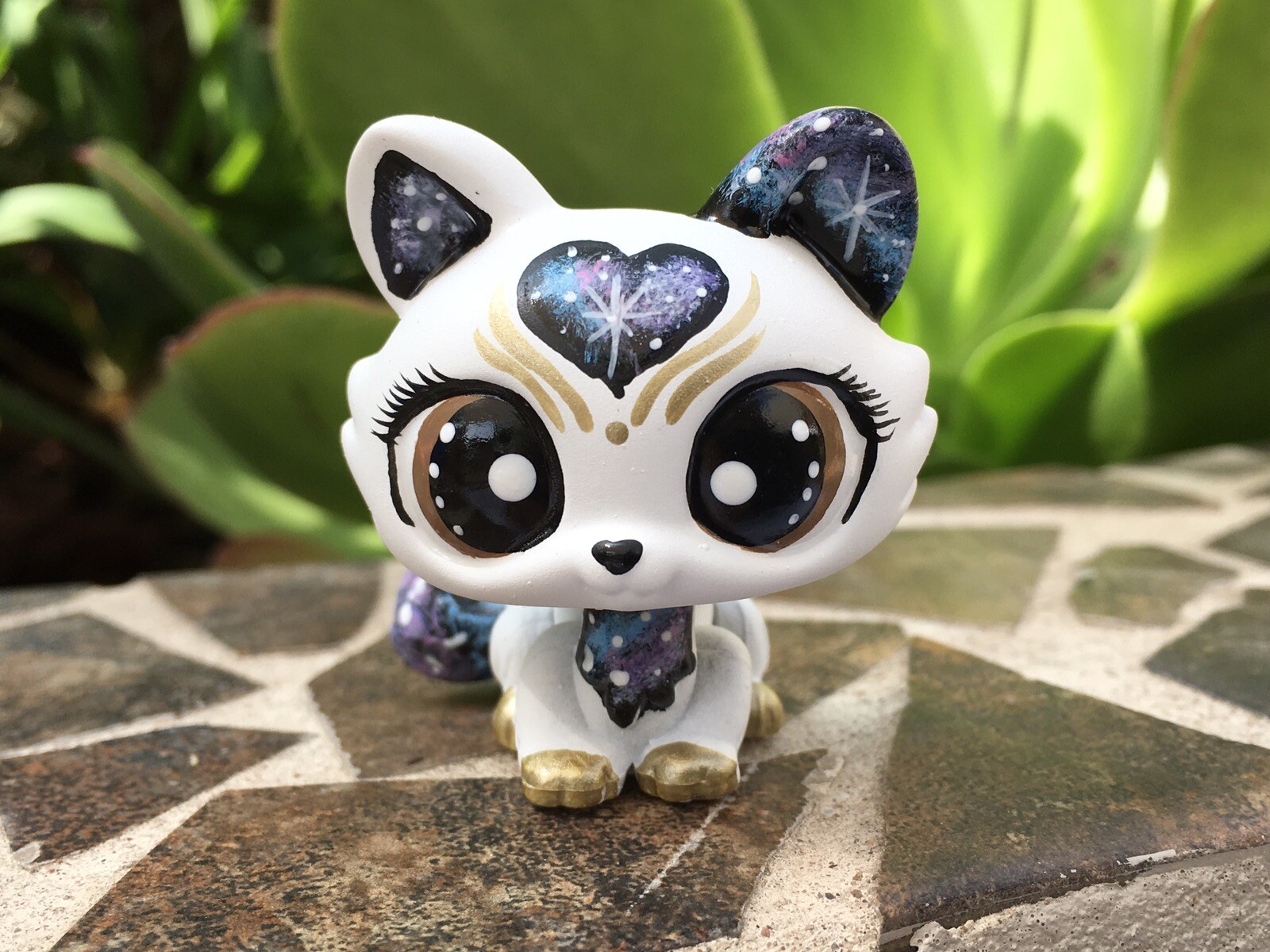 Mini Toy Pet Shop Galaxy Crouching Cat, Hand Painted, With Wings And ...