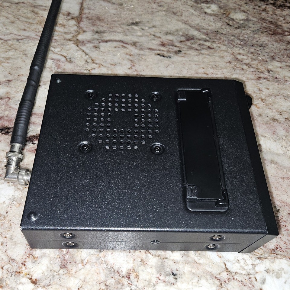 Radio Shack PRO-2026 Police SCANNER Desktop base or mobile 100 Channel ...