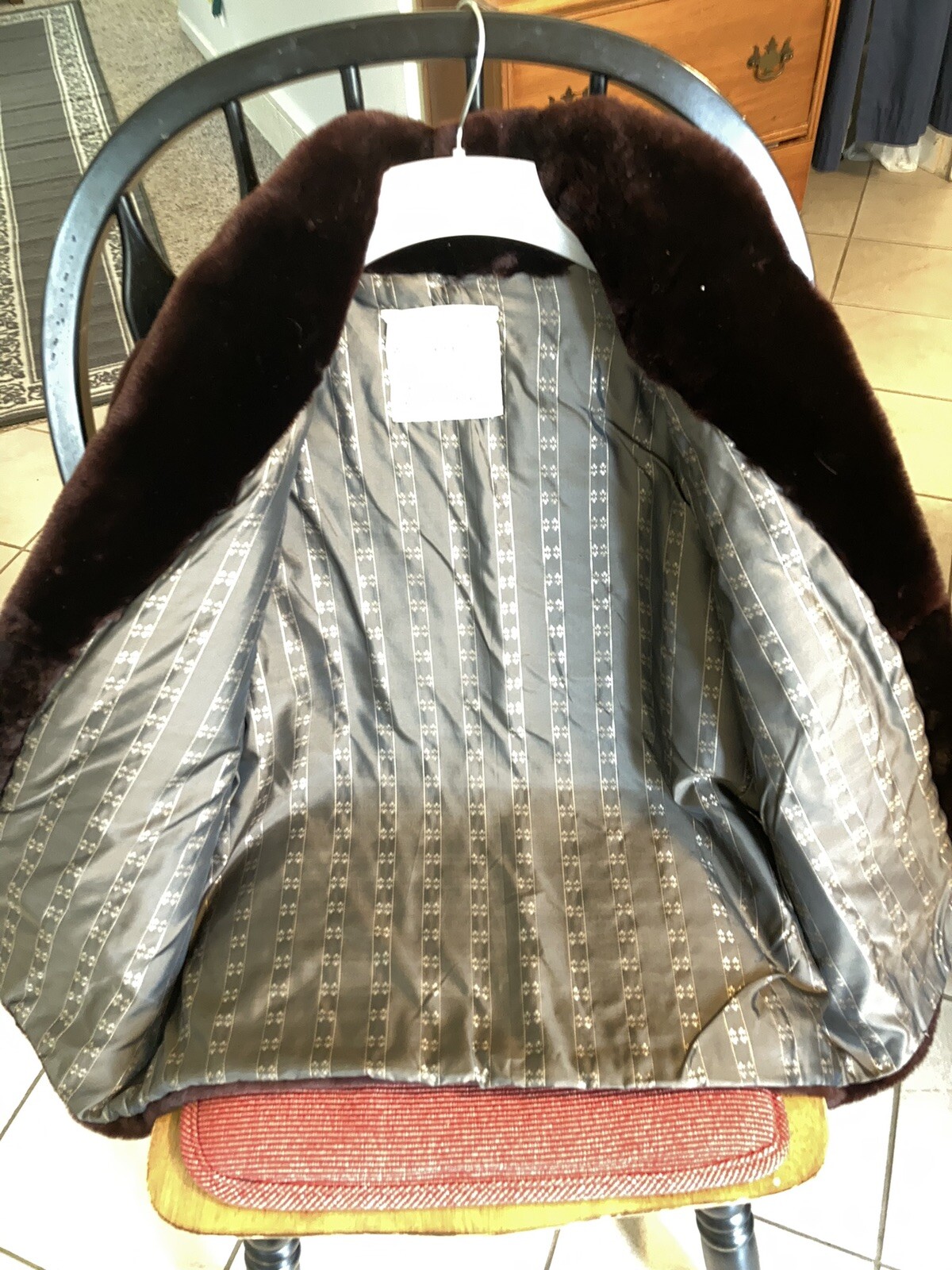 BEAUTIFUL EARLY 1950s DARK ERMINE FUR COAT JACKET Si… - Gem