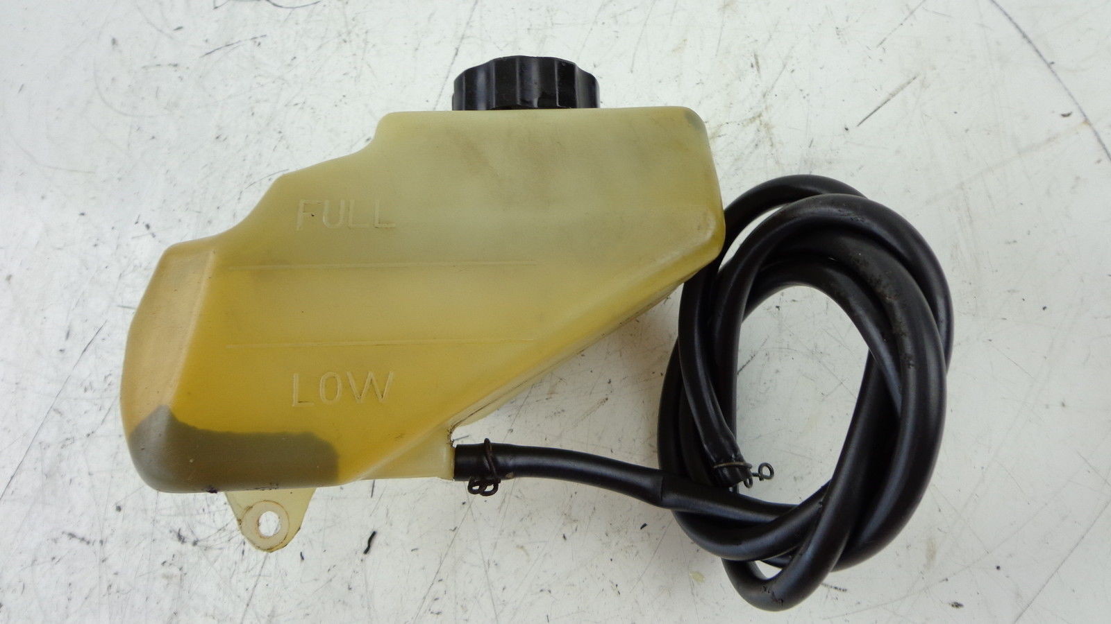 1987 Yamaha FZ700/87 FZ 700 Coolant Overflow Reservoir Bottle | eBay