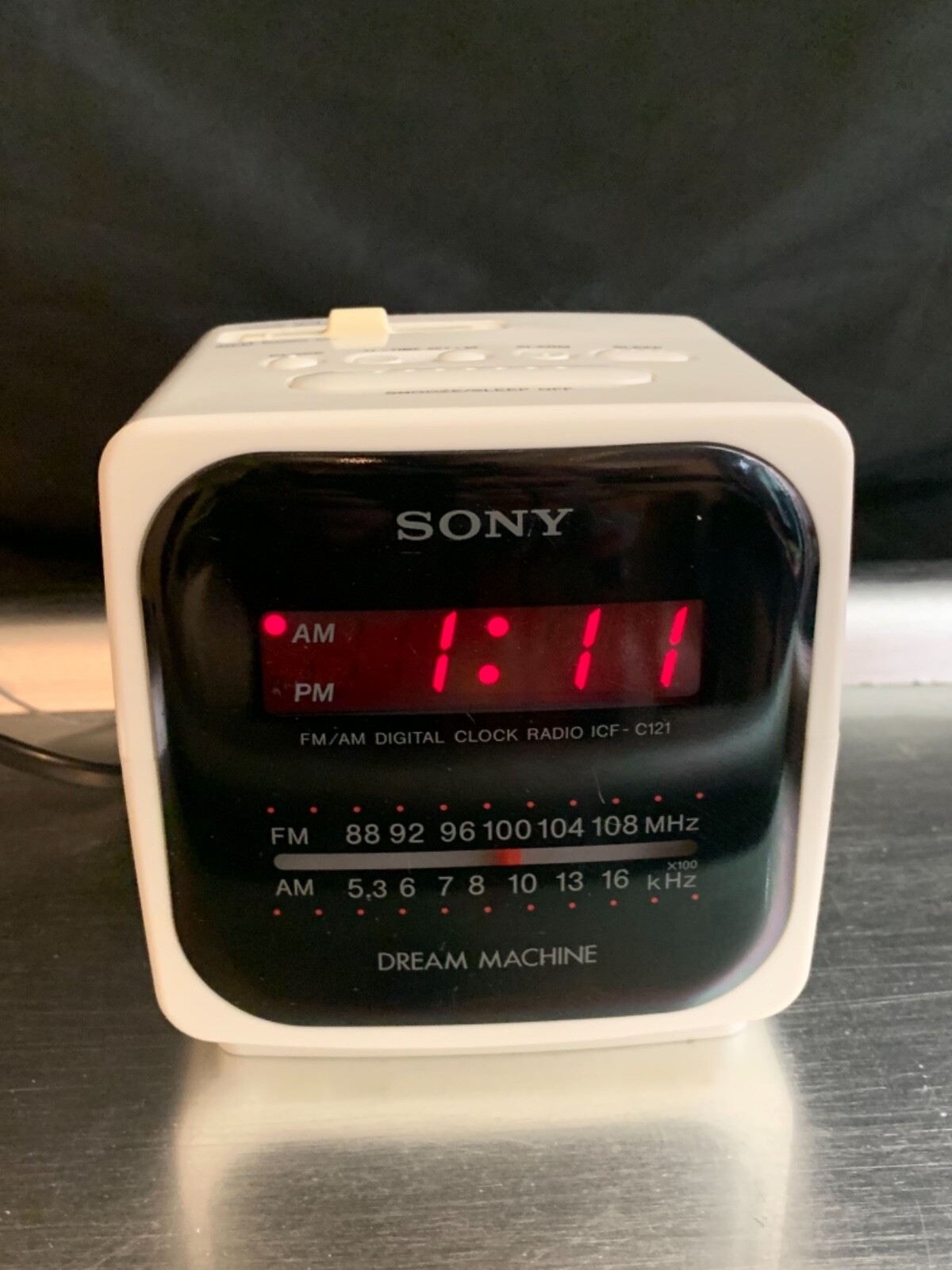 Sony Dream Machine Cube Clock Radio Alarm Model ICF-C121 Vintage Retro ...