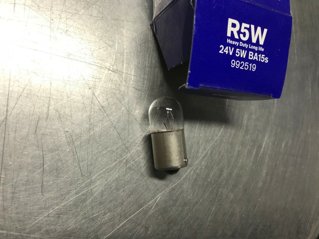 992519 GENUINE Volvo R5W BULB 24V 5W BA15s QTY of 2 Bulbs VOE992519 | eBay