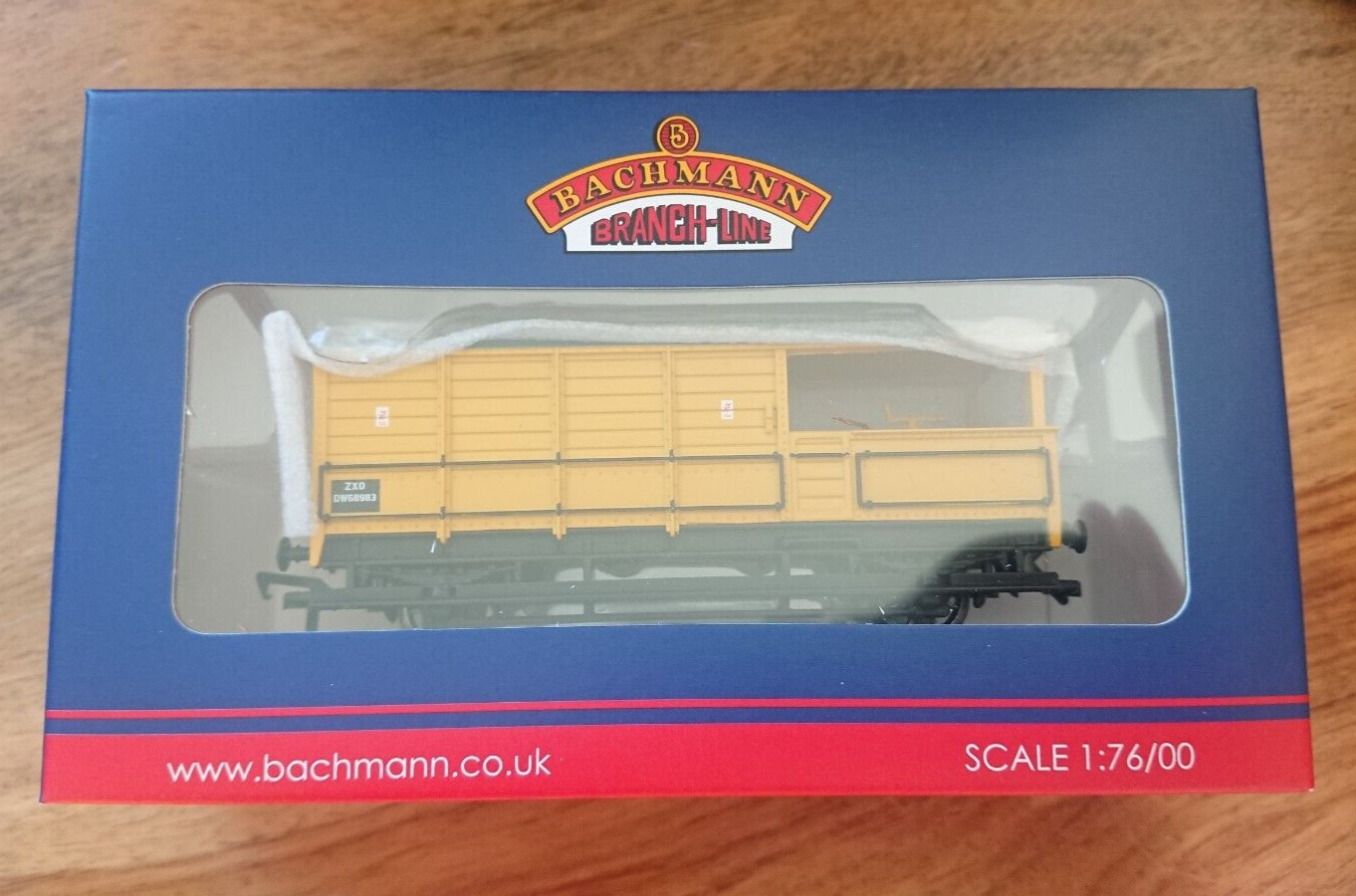 Bachmann 33-311 20 Ton Toad Brake Van Departmental Yellow 00 Gauge NEW ...