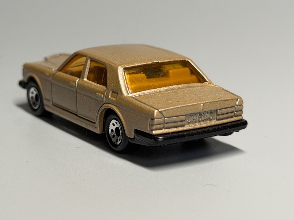 Matchbox superfast MB - 66 Rolls Royce Silver Spirit light Gold | eBay UK