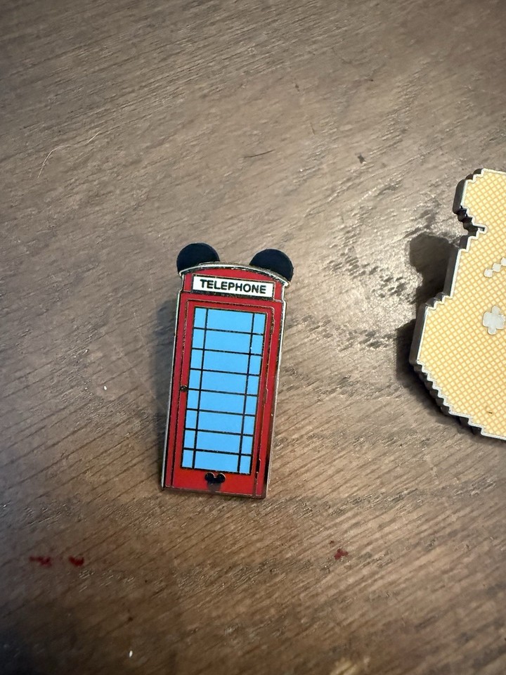 Disney Trading Pins 14 – Mickey, Tigger, Sorcerer Hat, Characters ...