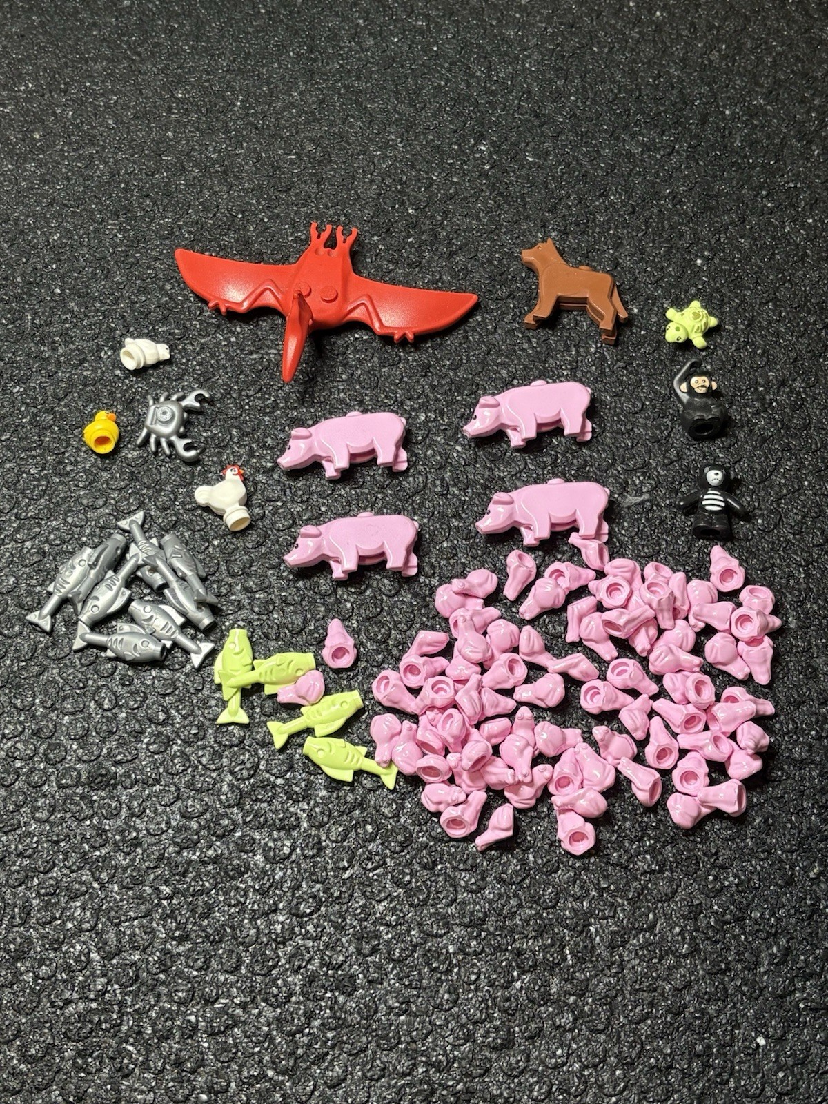 Lego Minecraft Minifigures, Animals, And Printed Pieces Lot Pig Fish ...