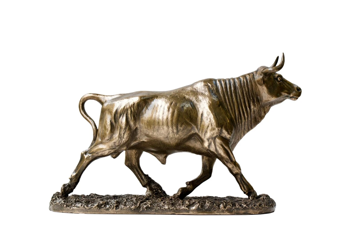 Bull Market Statue