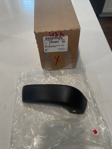 New GM 15936893 2007-2014 Silverado Sierra RH Passenger Inside Door ...