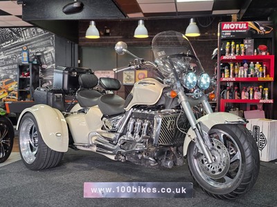 2010 TRIUMPH ROCKET GRINNALL R3T TRIKE 8,800 MILE'S | eBay UK