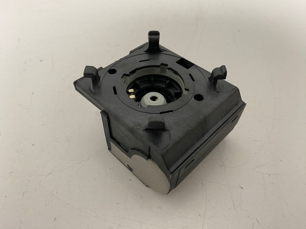 BMW 5 E60 E61 2005 headlight ballast module igniter xenon 5DD00831910 ...