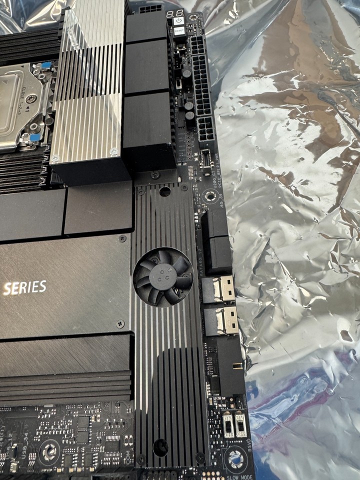 *READ* ASUS PRO WS WRX90E-SAGE SE Socket sTR5 DDR5 Motherboard ...