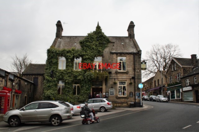 PHOTO PUB 2011 HORSFORTH THE 'OLD KINGS ARMS' AT THE BOTTOM OF TOWN ...