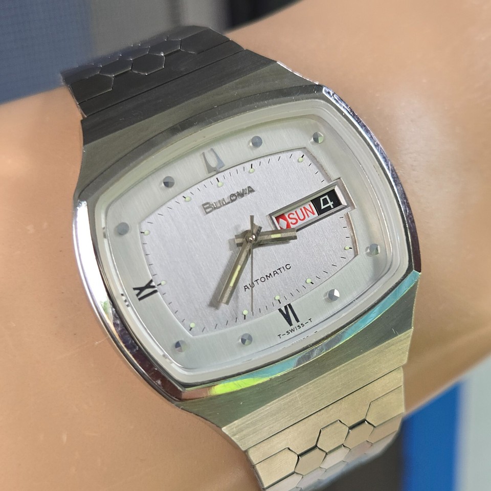 Vintage BULOVA men's automatic watch date/day ETA 2879 TV case swiss ...