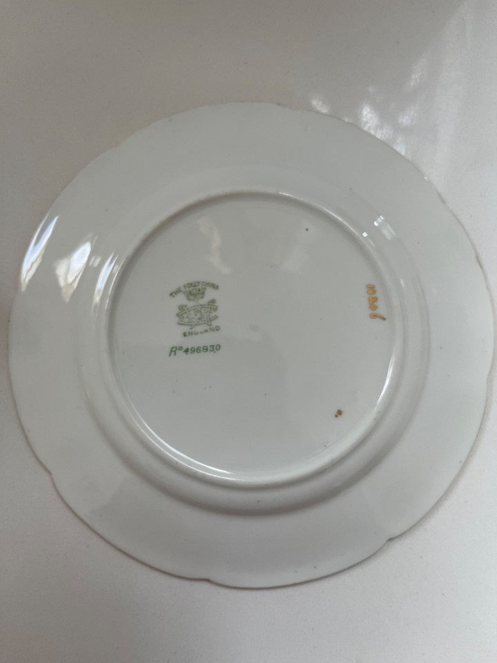 The Foley China Green Wreath pattern tea cup, saucer and plate set ...