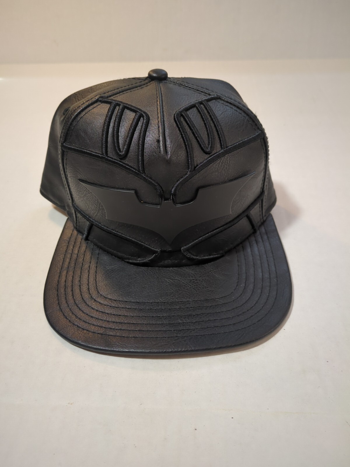BATMAN Faux Leather Black Snapback Hat DC Comics Bat Symbol Logo Cap ...