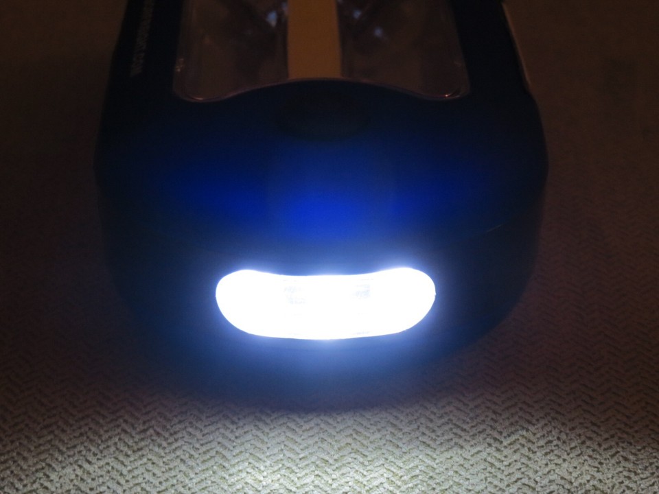 144 Lumen Ultra-Bright Portable LED Worklight/Flashlight from Harbor ...