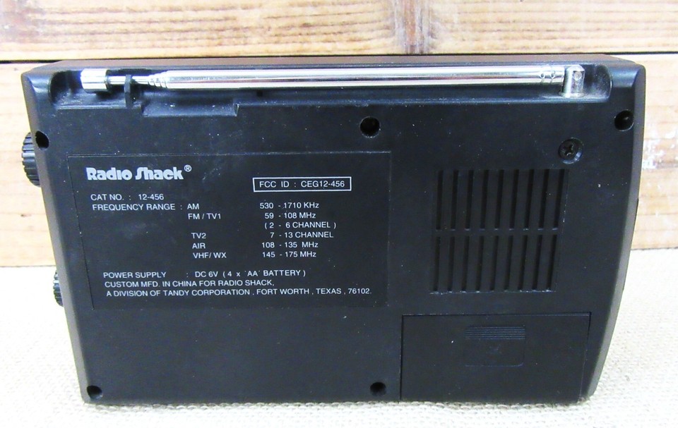 Radio Shack Portable Multiband Radio 12-456 AM/FM TV1 TV2 AIR VHF-WX ...