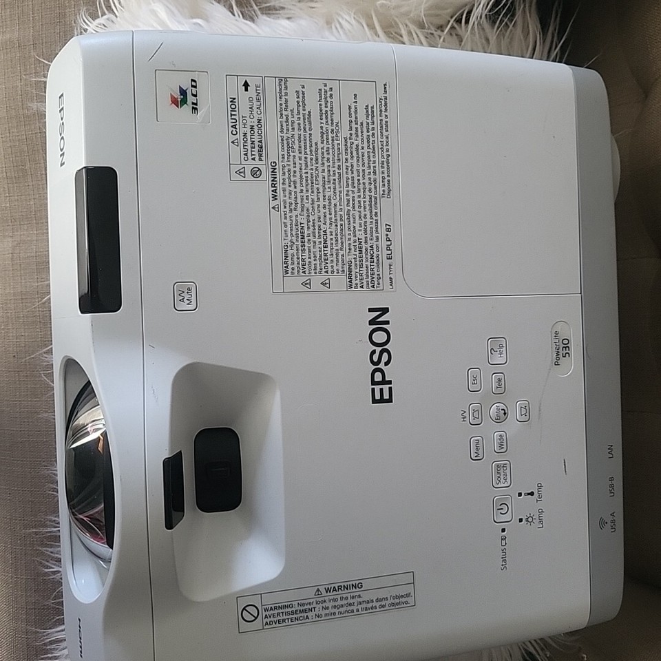 Epson PowerLite 530 3LCD XGA Short Throw Projector 3200 Lumens 471 Lamp ...