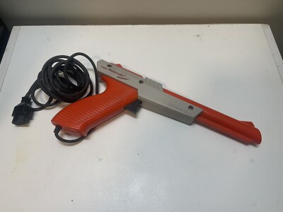 Original 1985 Nintendo NES Zapper Duck Hunt Light Gun Authentic NES-005 ...