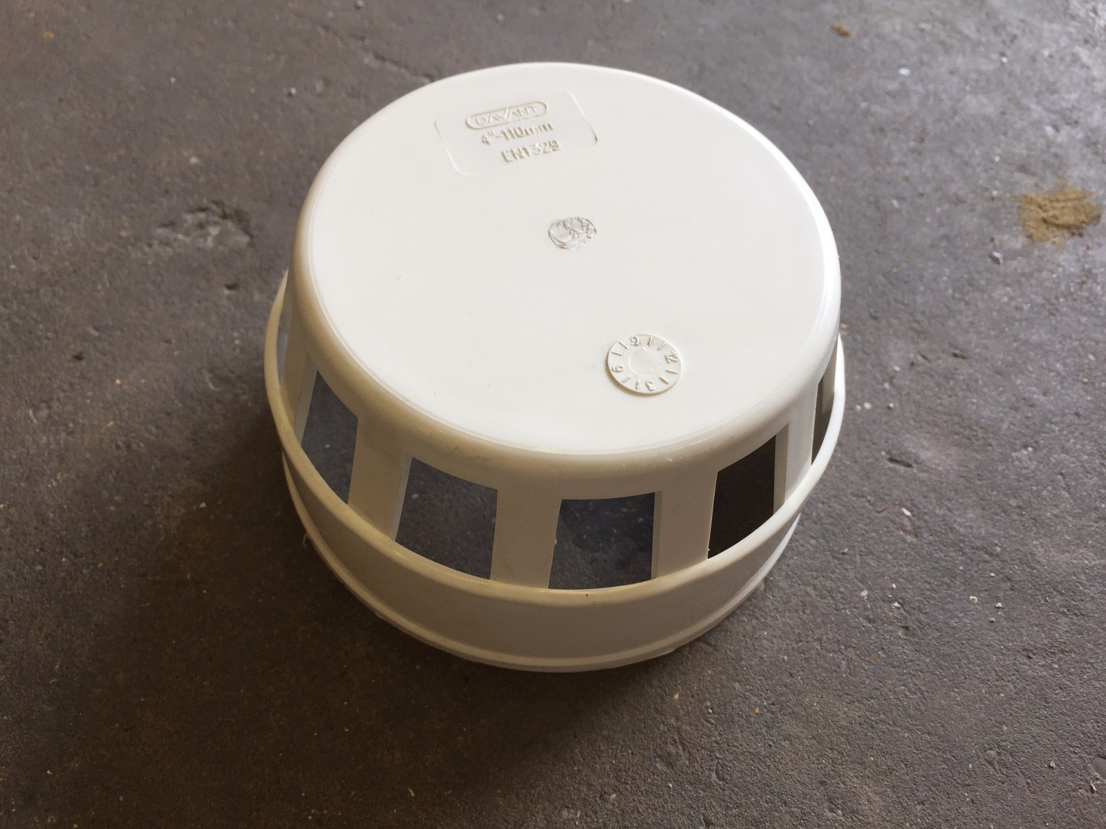 uPVC 110mm Push-Fit Soil Pipe Balloon Grating - White | eBay UK