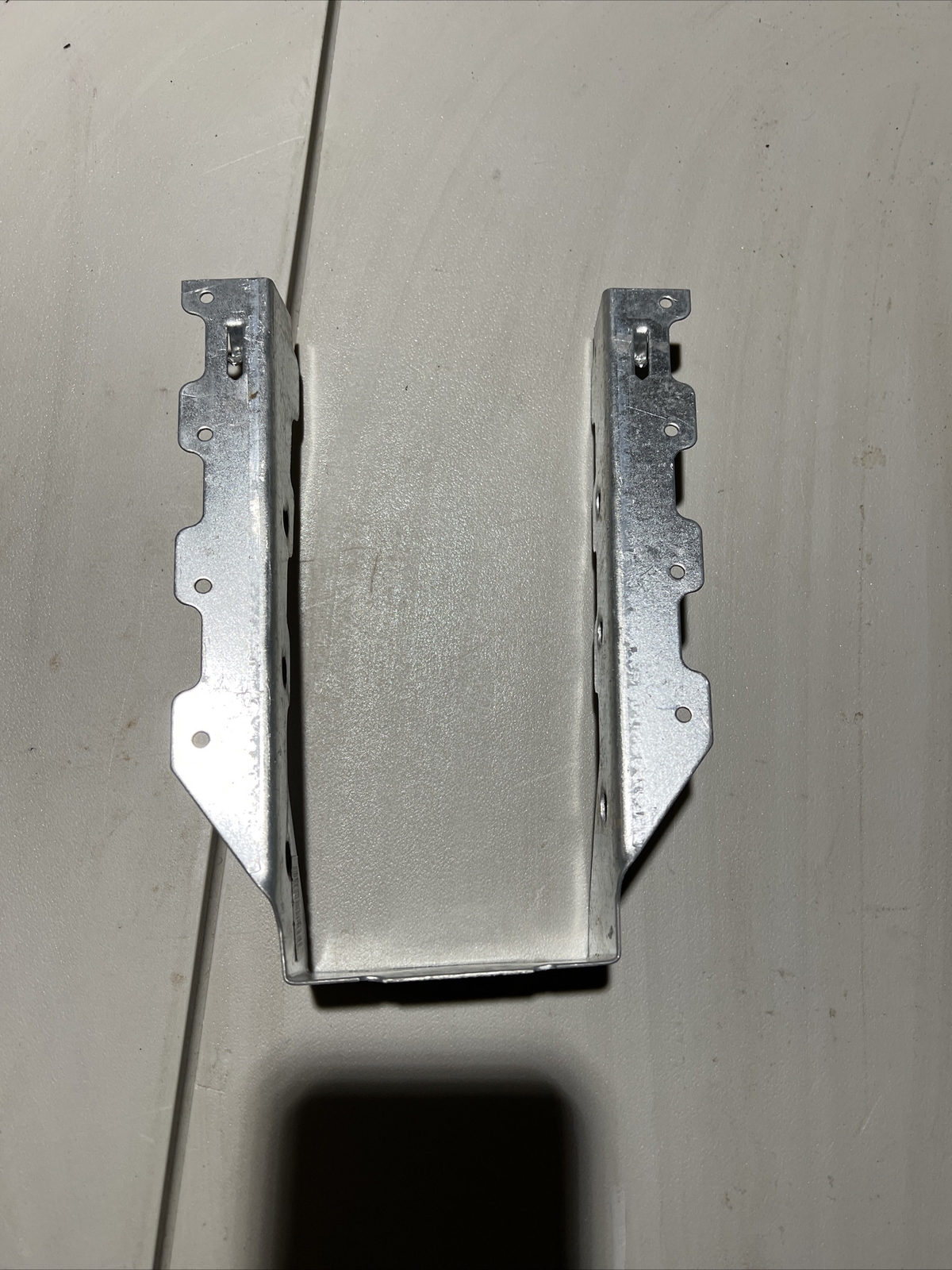 SIMPSON Strong-Tie LUS410 Joist Hanger / Double Shear Face Mount B5 ...