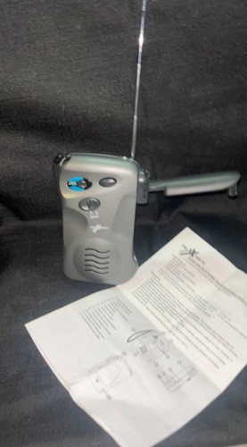 Nexxtech Dynamo AM/FM Radio Receiver Hand Crank Battery w/Flashlight | eBay