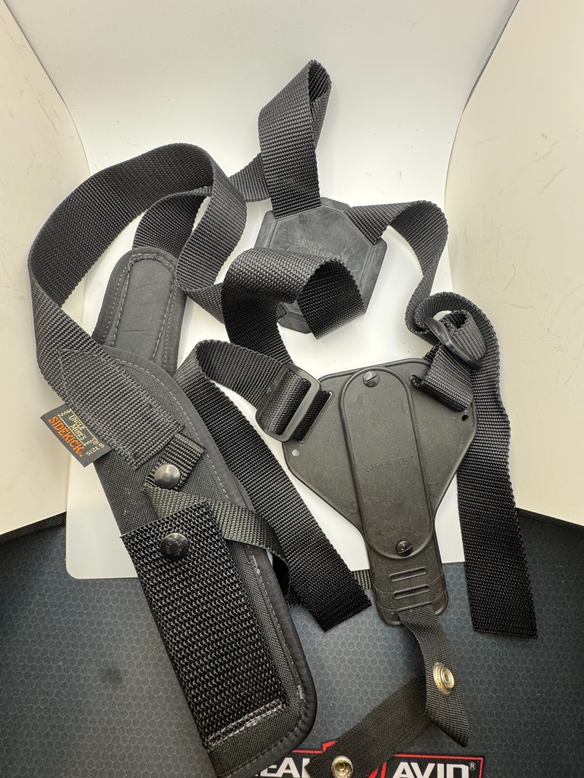 Uncle Mike's Sidekick Vertical Shoulder Holster RH for "Under left arm ...