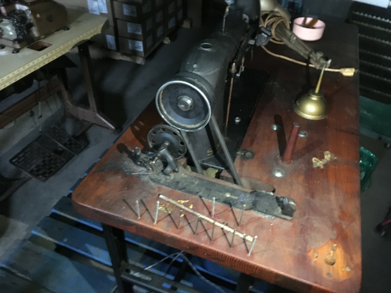 Vintage Industrial Singer Sewing Machine 241-11 w/ Table Motor Thread ...