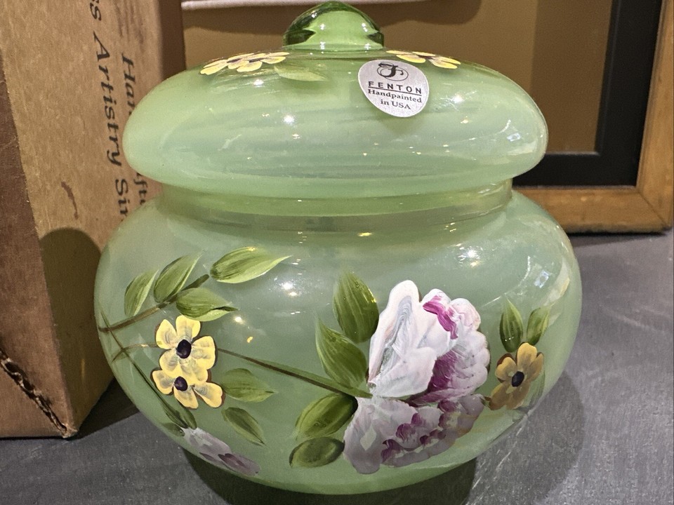 2006 Fenton Puff Powder Box Fern Green Glass Family Signature Series ...