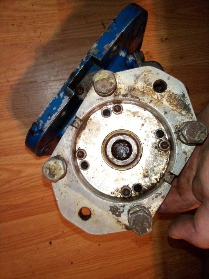 Muncie 03T34284 AU68 Direct Drive PTO 24-Tooth Input Gear fits Eaton ...